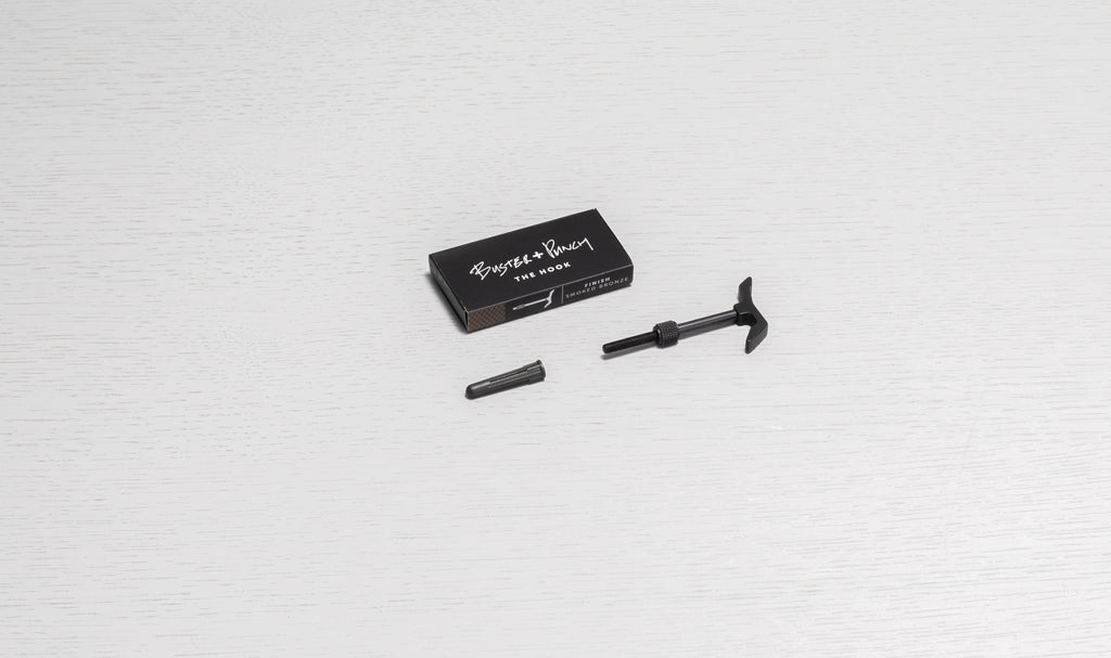 The Hook Cross krok, smoked bronze • Buster + Punch